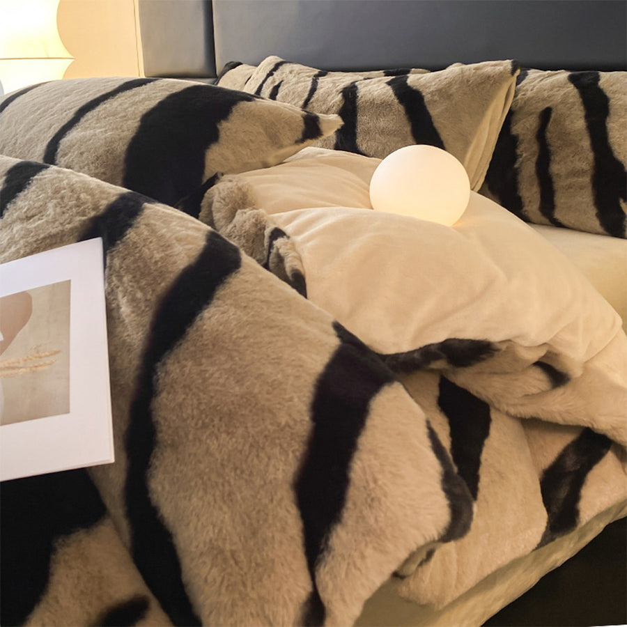 Zebra Thickened Fluffy Fur Bed Sheet Set - FunnyFuzzy