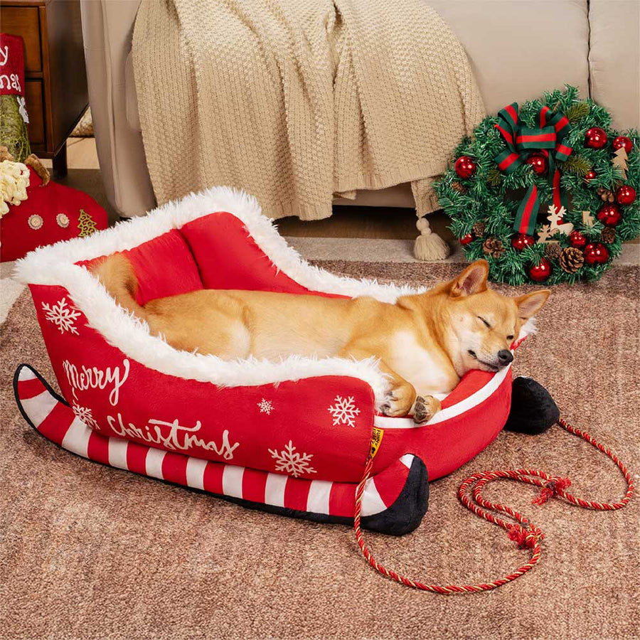 Festive Sleigh Dog Bed | Cozy & Plush Christmas Bed for Pets - FunnyFuzzy
