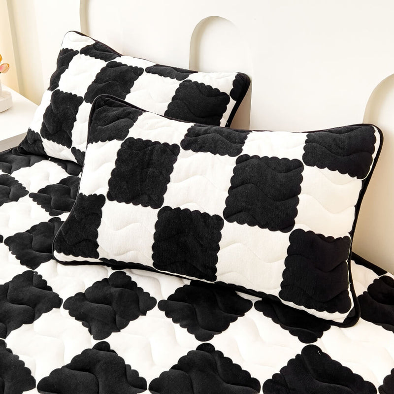 Milk Velvet Checkered Bedding Fitted Sheet Mattress Cover - FunnyFuzzy