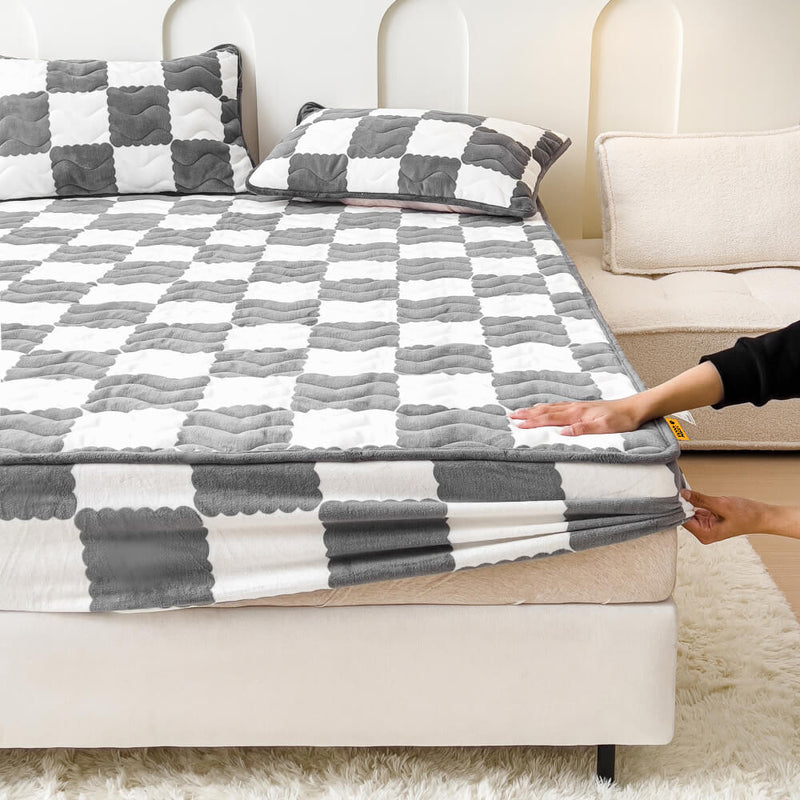 Milk Velvet Checkered Bedding Fitted Sheet Mattress Cover - FunnyFuzzy