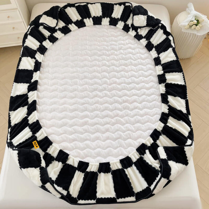 Milk Velvet Checkered Bedding Fitted Sheet Mattress Cover - FunnyFuzzy